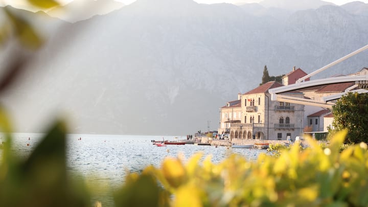 Swanky & Splendid Stone House With Utter Privacy - Kotor