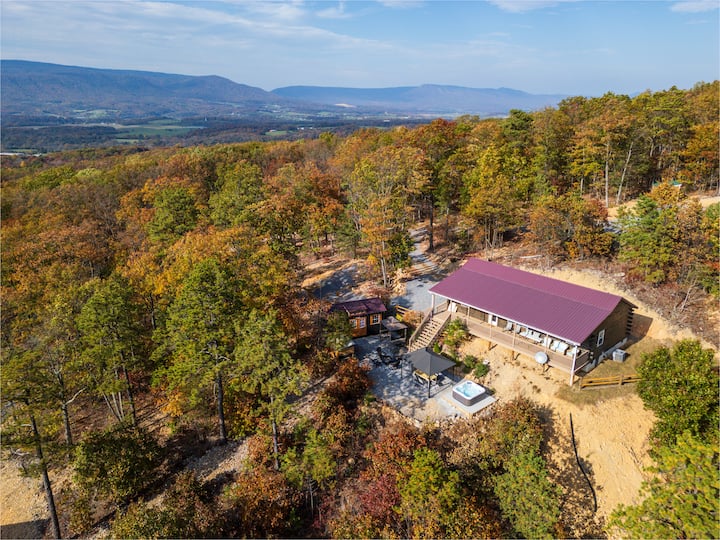 Mountain Breeze Log Cabin W/ Hot Tub, Game Room - Shenandoah, VA