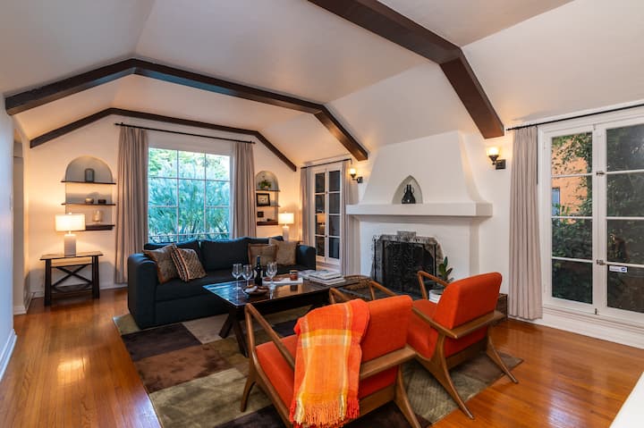 Perfect Family Reunion Gathering 4+3 Spanish Home - Santa Monica, CA