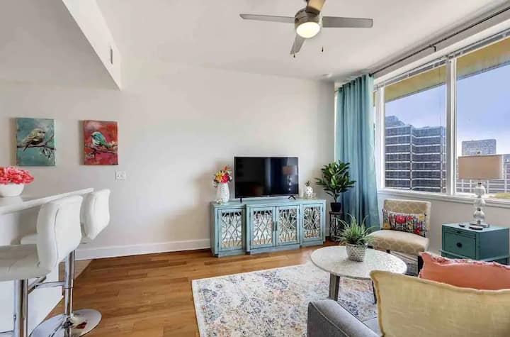 1 Bedrm Condo 2 Blks 2 Quarter/bourbon W/pool/gym - New Orleans, LA