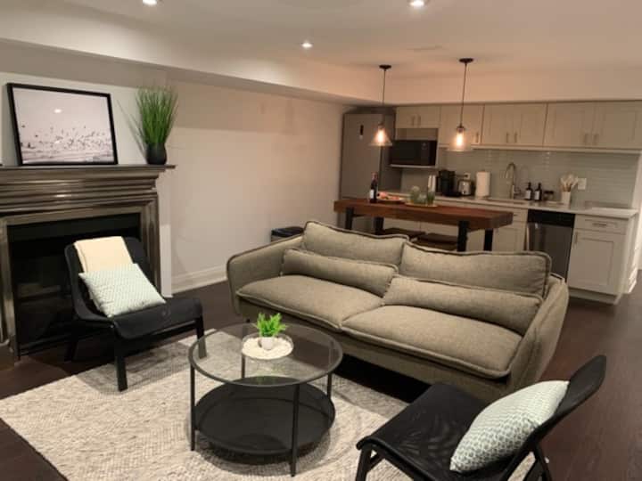 Luxury 1 Bedroom Sleeps 2-beach Retreat - Mississauga