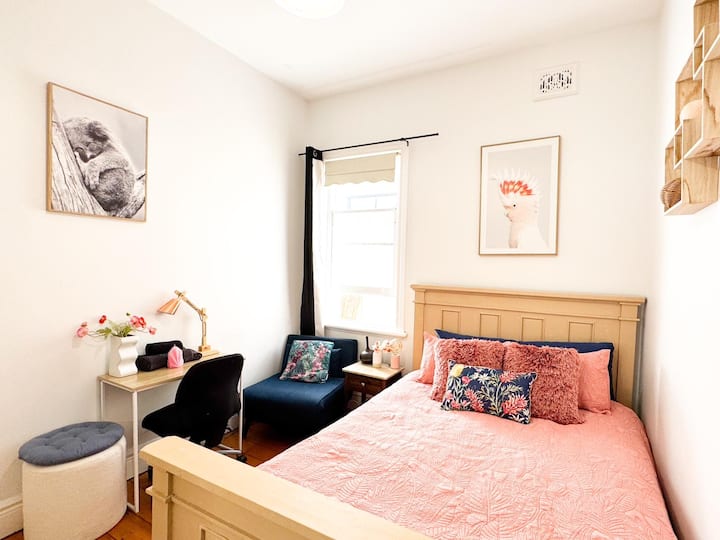 Lovely Room With Garden@central Location+parking - Sydney