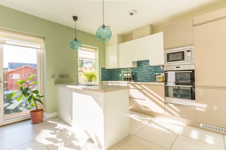 4-bed House Close To Airport, City & Beaches - Swords