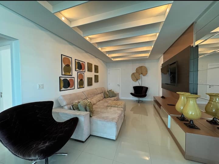 Alto Padrão, 3 Suites, 3 Vagas, Sacada C/ Churrasq - Porto Belo