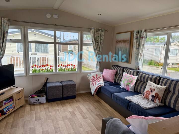 Our Beautiful 3 Bed 2 Bath 8 Bed - 53 - Abergele