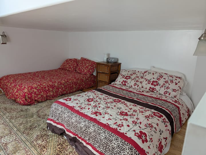 Cozy Lakefront 2bdr With Hot Tub In The Village - Port Stanley