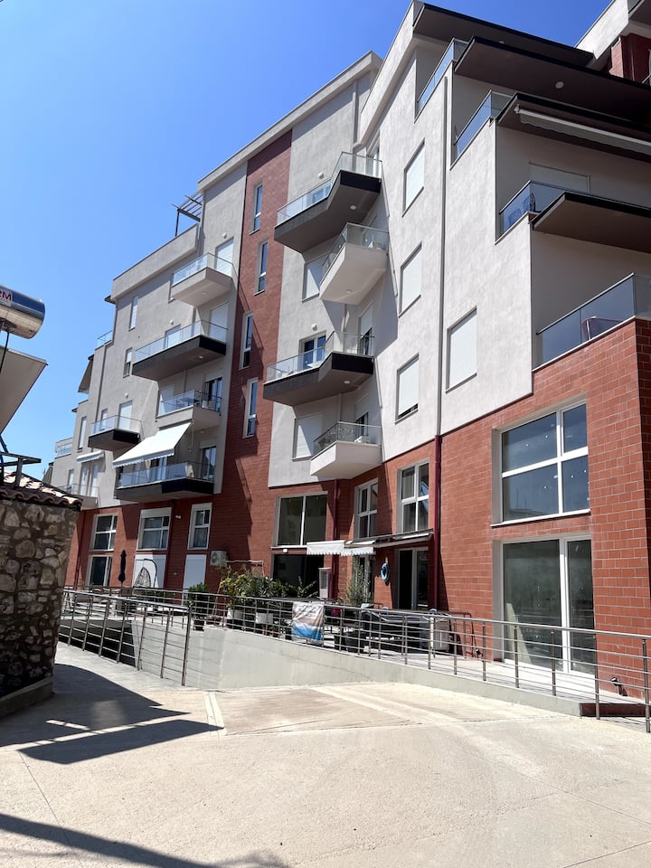 Hi Mare Apartments 2 - Himarë