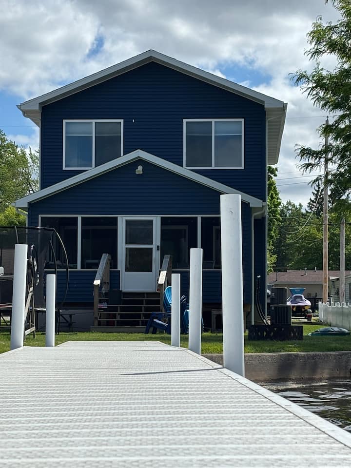 Lakefront Retreat On Barbee Chain Of Lakes - Carr lake, Claypool