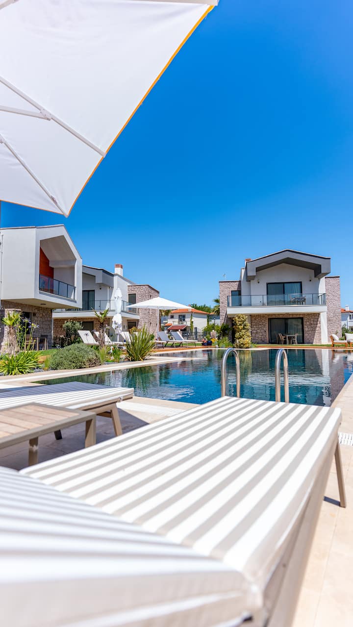 Stylish 1-br With Pool Near Beach - Cunda Adası