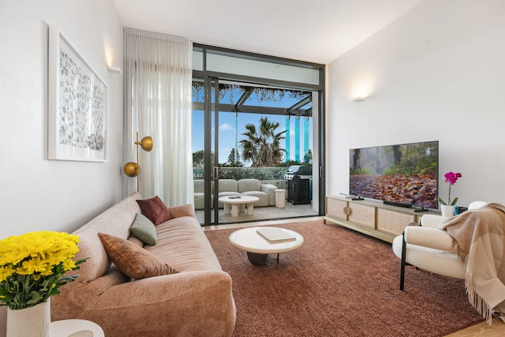 Bondi Luxe Beachfront | Ocean Views | Campbell Pde - Bondi Beach