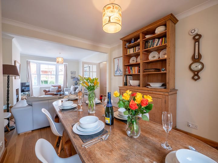 Central Salcombe Retreat Pet Friendly & Parking - Salcombe