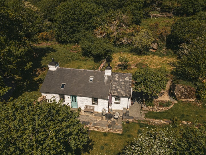 Charming 1-bed Romantic Cottage With A Sauna - Criccieth