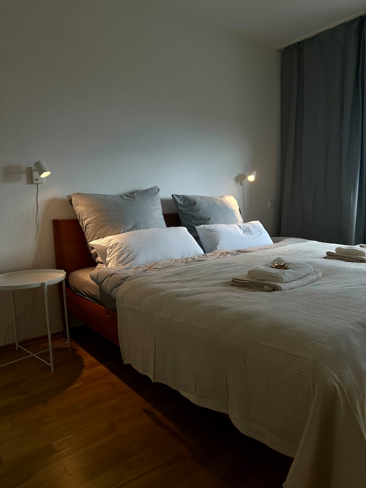 Large, Modern 70sqm Apartment Near Düsseldorf - Neuss