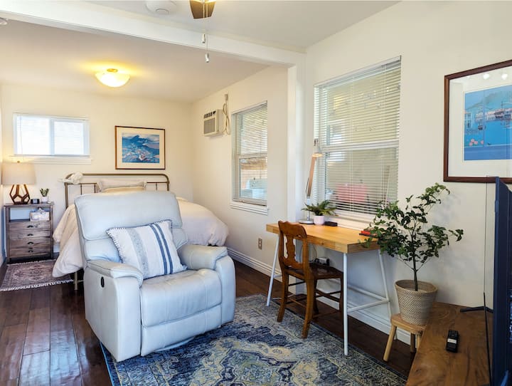 Best Location In Downtown Costa Mesa A - Costa Mesa, CA