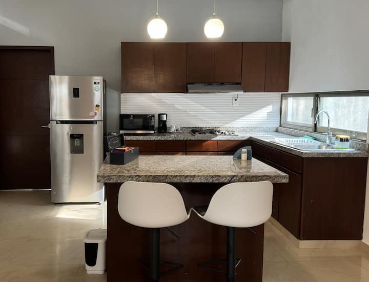 Modern House: King Bed, Wi-fi, Smarttv & Parking - Cancún