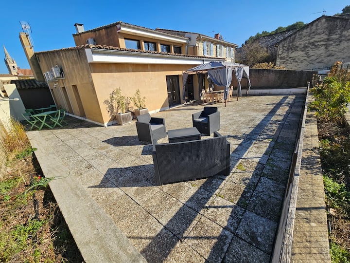 Terrasse 150 M² Plein Centre - Pernes-les-Fontaines