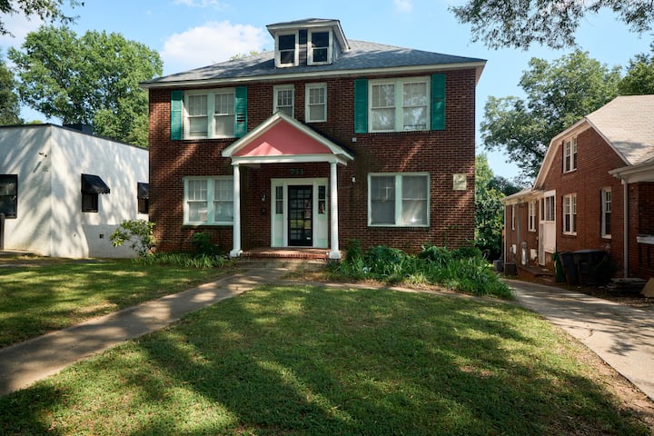 Uptown- Walk To Bank Of America Stadium #2 - Charlotte Douglas Airport (CLT)