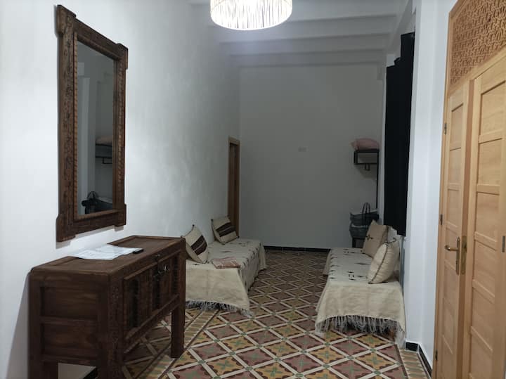 Chambre Quadruple Climatisee Riadh  Centre Tlemcen - Tlemcen