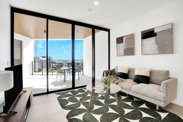 Bright & Spacious 2br Apt W/ Ocean Views & Parking - Sunshine Coast Queensland, Australia