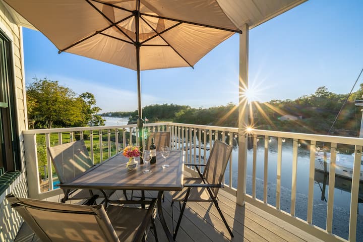 Boater's Dream Waterfront Home - Branford, CT