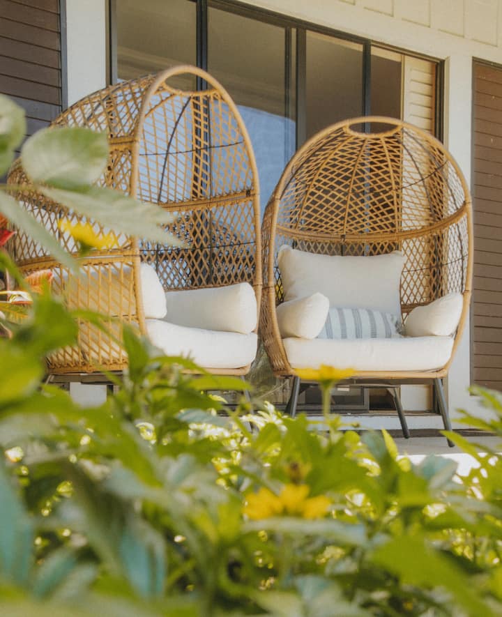 The Serene Escape | Newly Updated | Beachfront - Poipu, HI