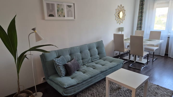 This Is Our Home With Lovely Balcony - Budapest