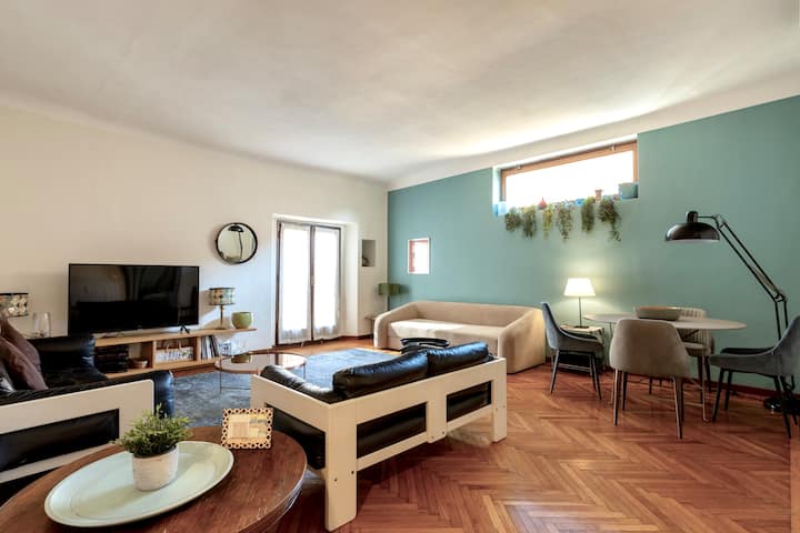Central Quiet Apart. In Milan,   Design And Charm - Milan