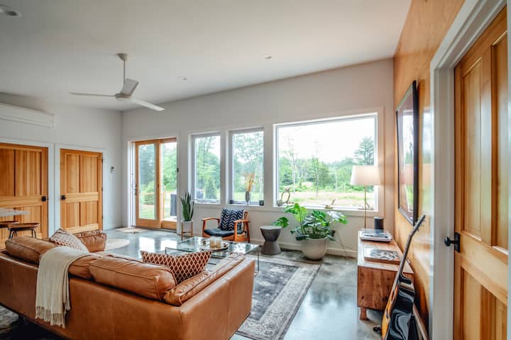 Autumn Cozy Upstate Cabin - Woodstock, NY