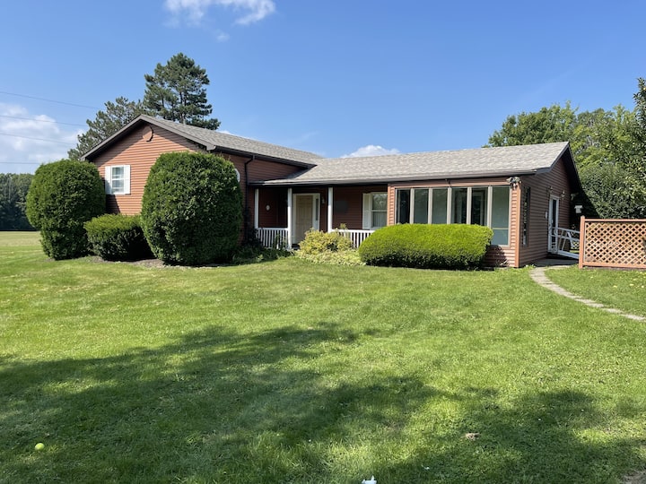 Kelly's Carriage House - Hammondsport, NY