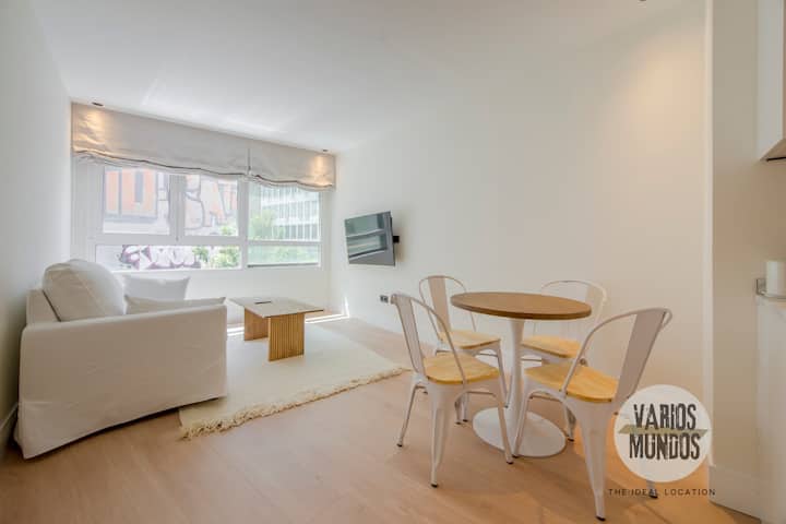 Malasaña Vibrante Para 4, Descubre San Bernardo 20 - Palacio de la Zarzuela