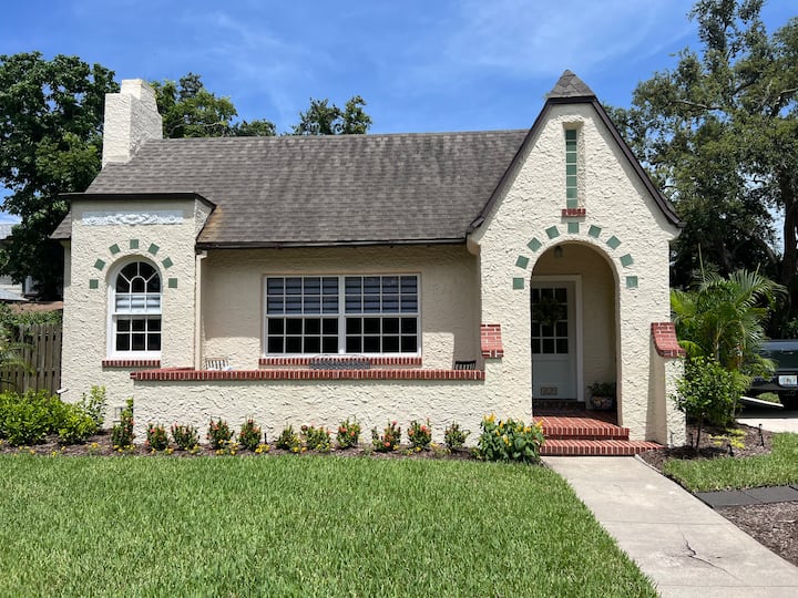 Petit Logis - 1926 - Bradenton, FL