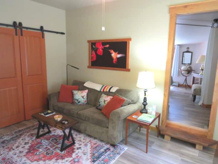 Hummingbird Hideaway - North Pender Island