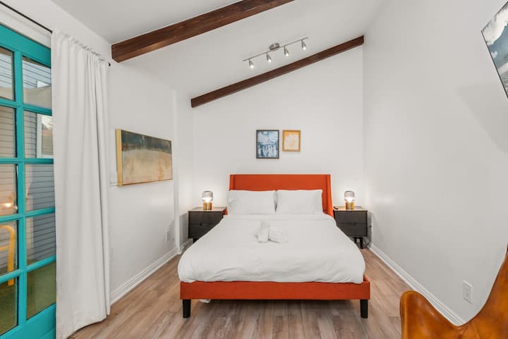 Adorable 1 Bedroom Guesthouse - Beverly Hills