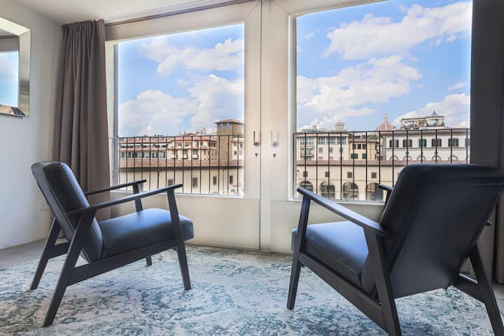 Vasari  With Stunning View Of Florence - Florencia