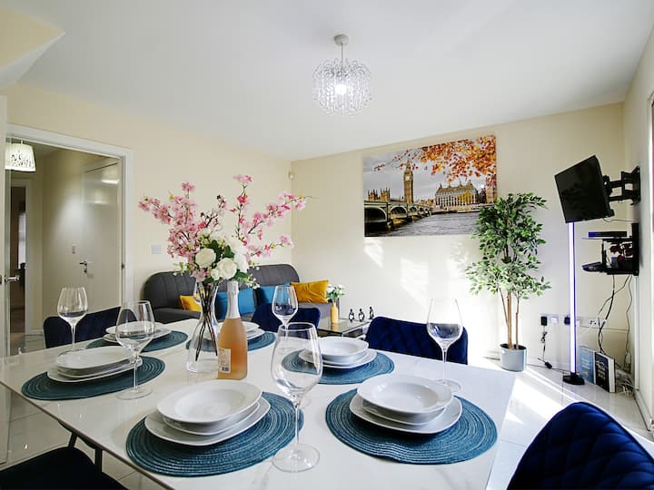 Excellent 4bdr Great 20% Off - Family & Contractor - Reading