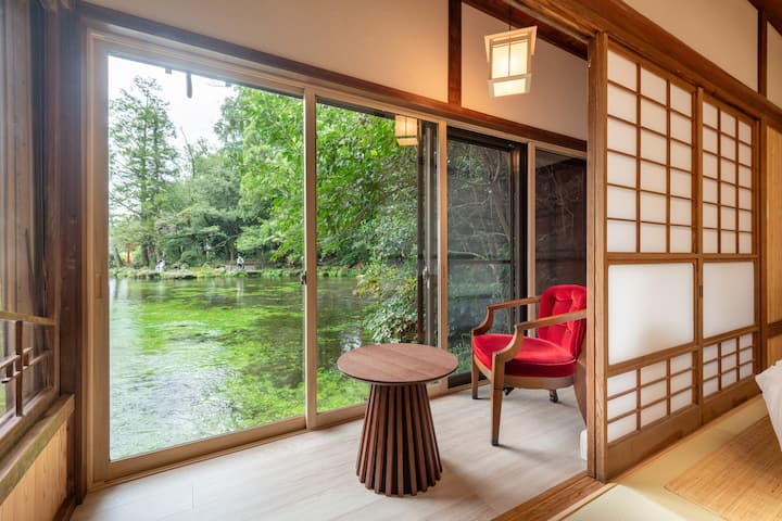 By The Side Of Pond, Where The Spring From Mtfuji. - Fujinomiya