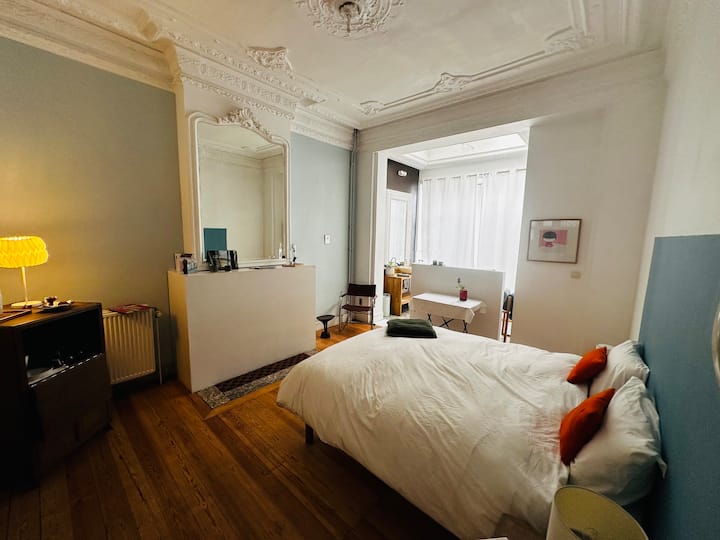 La Colline Ardente 8' à Pied Du Marché De Noël - Liège