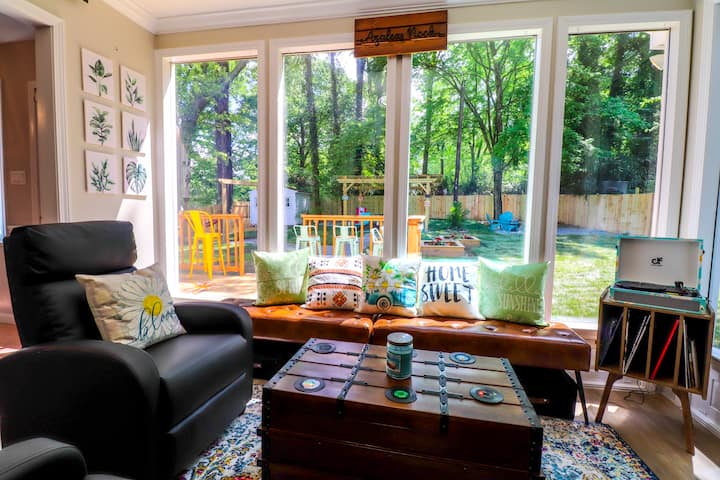 Azaleas Cottage Close To Uncg/coliseum/downtown - Greensboro, NC