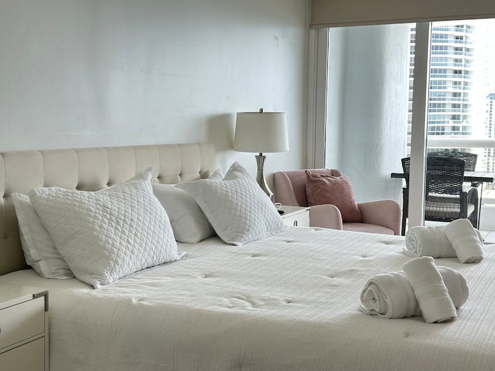 Lujoso Departamento En Miami - Miami, FL