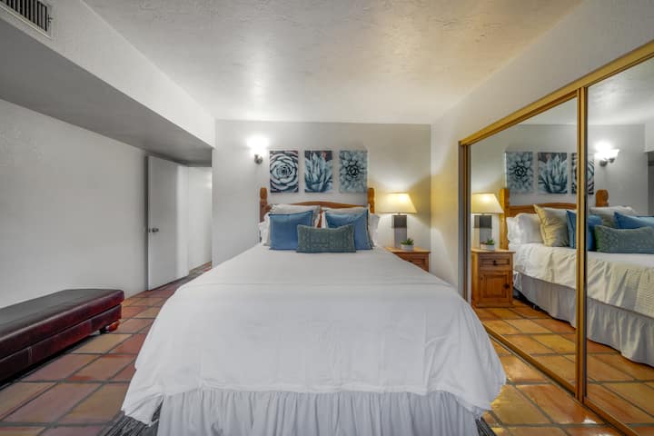 Sam Hughes | U Of A | 3 Br 2 Ba | Fenced | Carport - Tucson, AZ