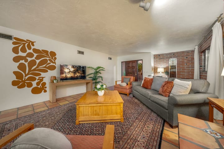 Sam Hughes | U Of A | 3 Br 2 Ba | Carport | Fenced - Tucson, AZ