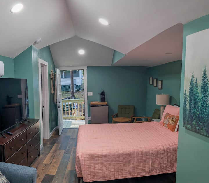 New And Modern Cabin Tucked In Pines_cabin 9 - Bar Harbor, ME
