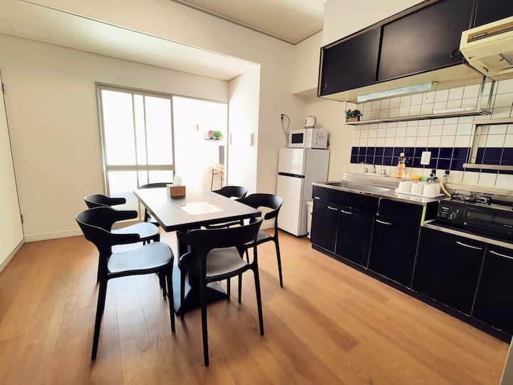 难波西3-4-2三卧室「步行可到京瓷巨蛋，樱川站步行2分钟，心斎橋・難波步行圈」周边繁华地段，中文可 - Umeda