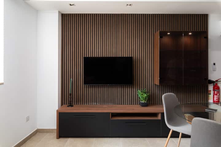 Modern 1bd Apartment With Back Balcony & Sofa Bed - Valletta