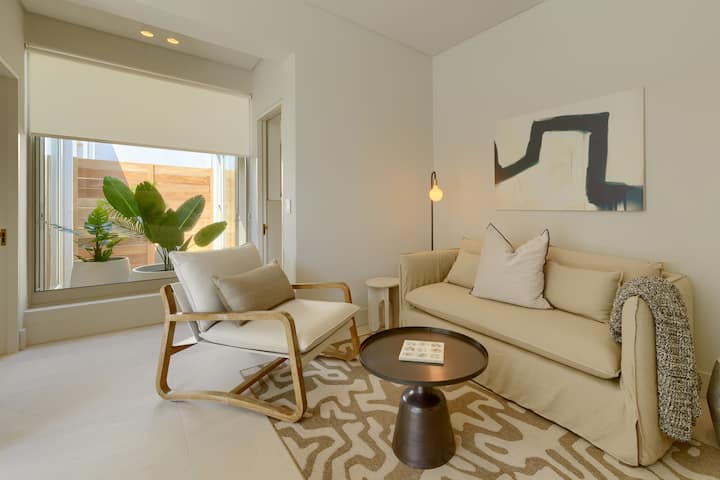 C'vue_modern Luxury In Greenpoint - Camps Bay