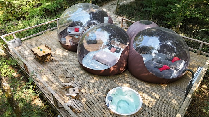 Une Chambre Bulle & Un Jacuzzi Dans Les Bois - Nérac