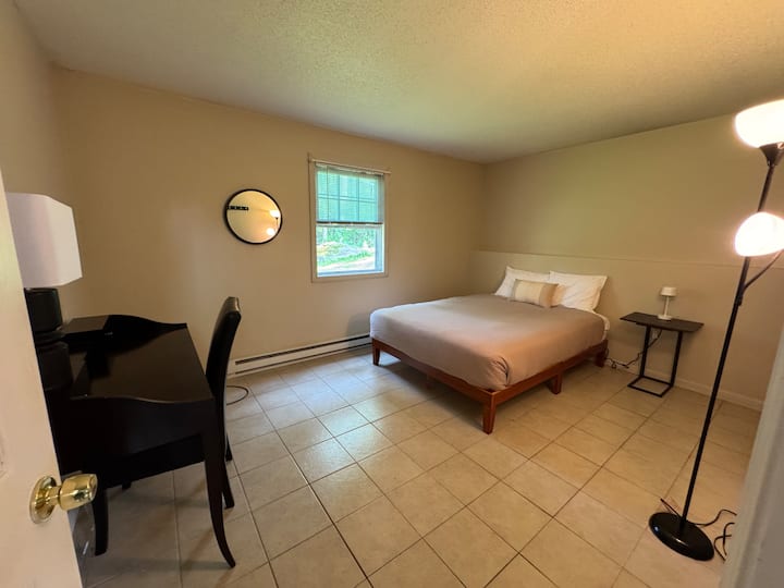 Cozy Berkshire 2br - Pittsfield, MA