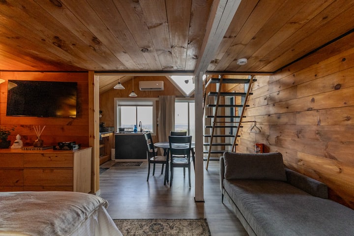 Catskills Loft W/ 5-state View Near Windham - Zoom Flume Water Park, East Durham