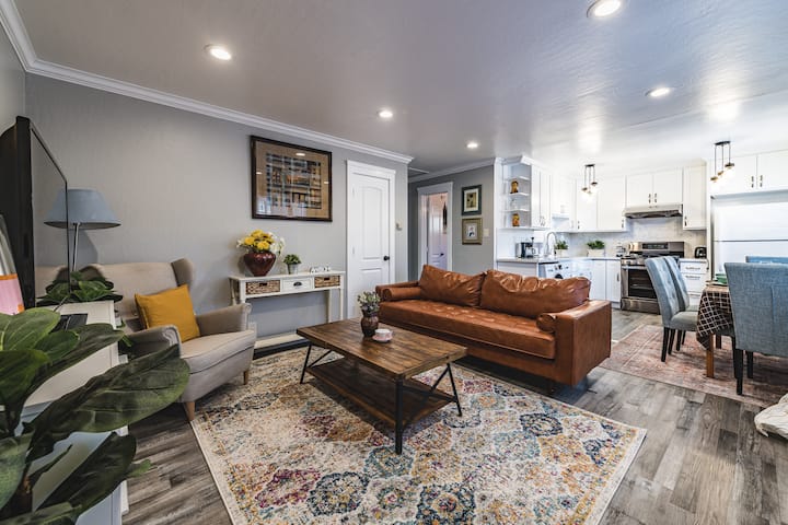 Stanford Cozy 2b/1b Home Near Downtown Palo Alto - Menlo Park, CA