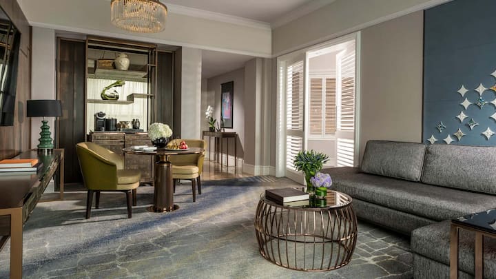 Four Seasons Orchard 1br Club Suite + Breakfast - Newton